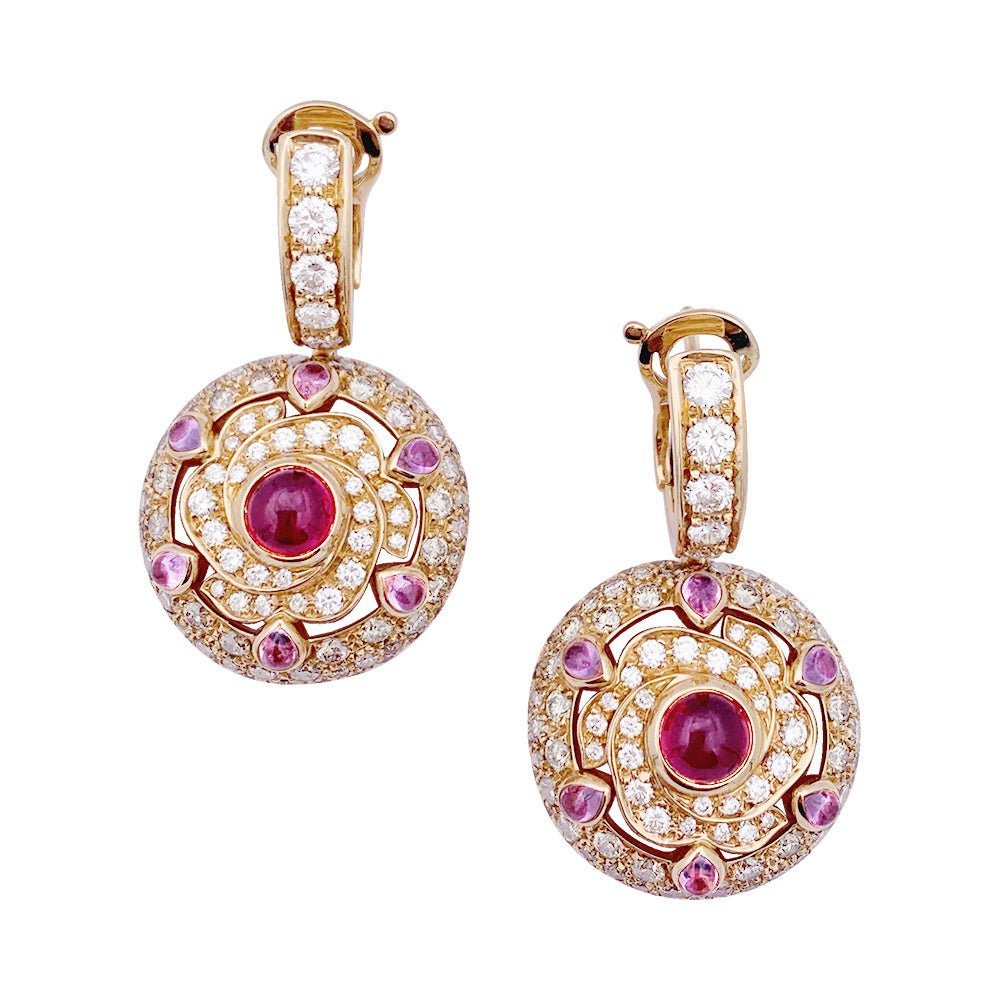 Boucles d'oreille Boucheron, "Jeanne", or rose, diamants, saphirs rose ...